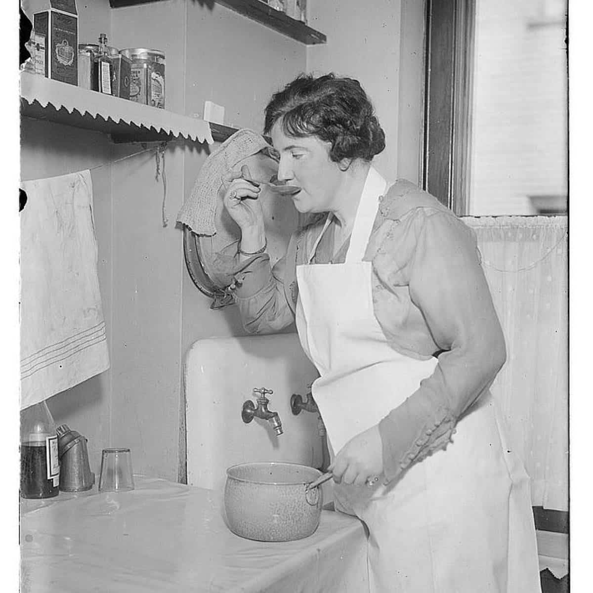 Life As a Homemaker in the 1910s [Homemaking History] | The Cultivation ...