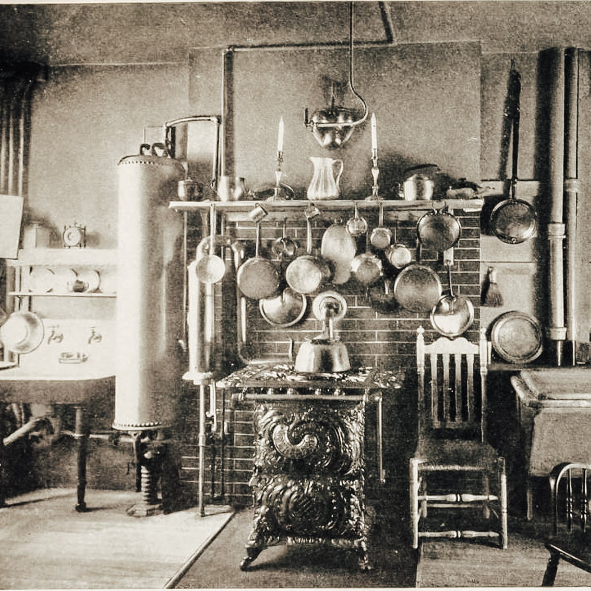 Life As a Homemaker in the 1900s [Homemaking History]