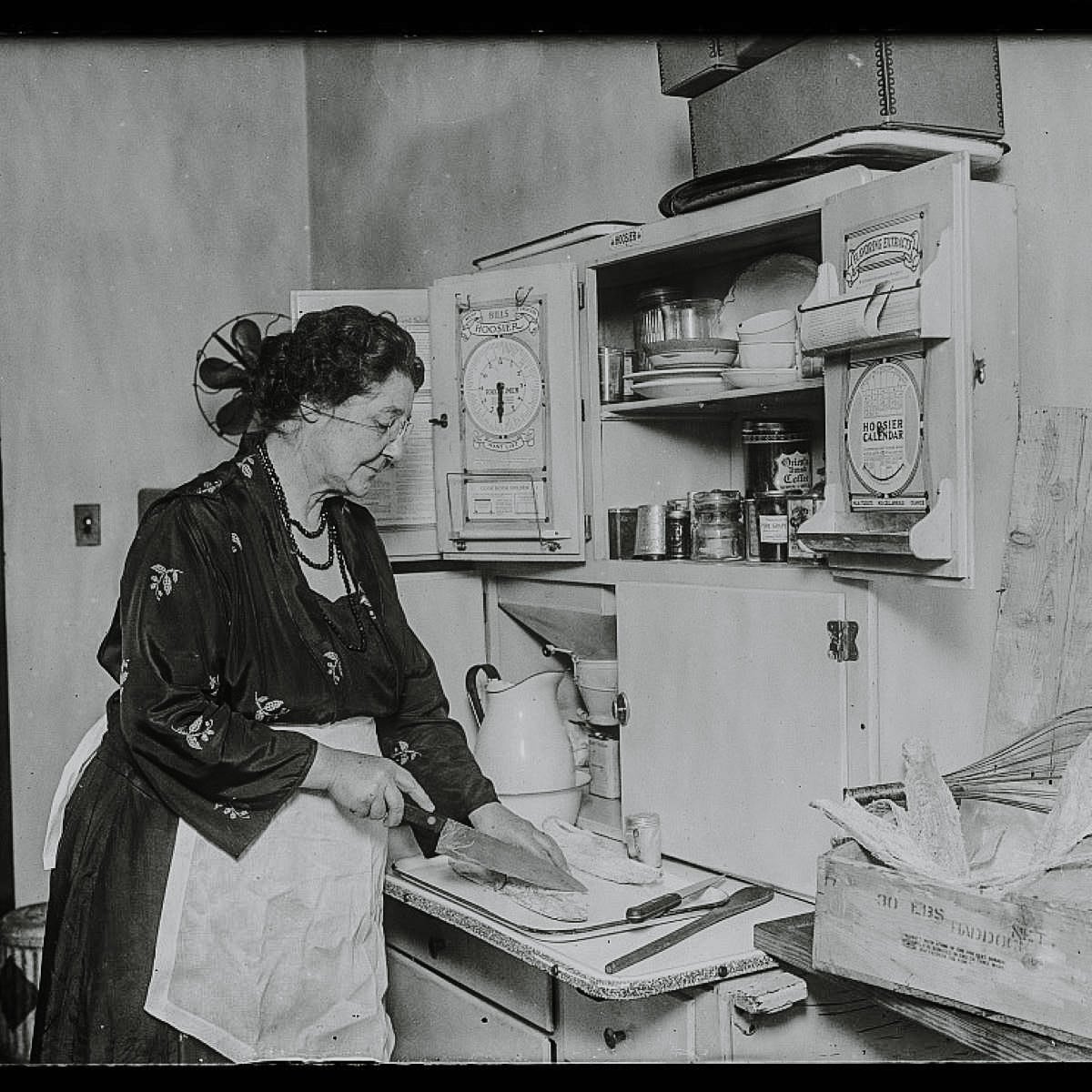 A Homemaker in 1920s America [Homemaking History]